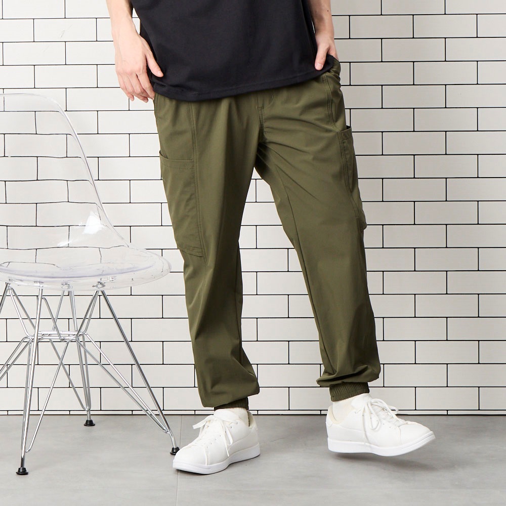 ストレッチナイロン 無地 切替カーゴジョガーパンツ Doublefocus (ダブルフォーカス) | イオンスタイルオンライン 衣料品・暮らしの品をネットでお買物