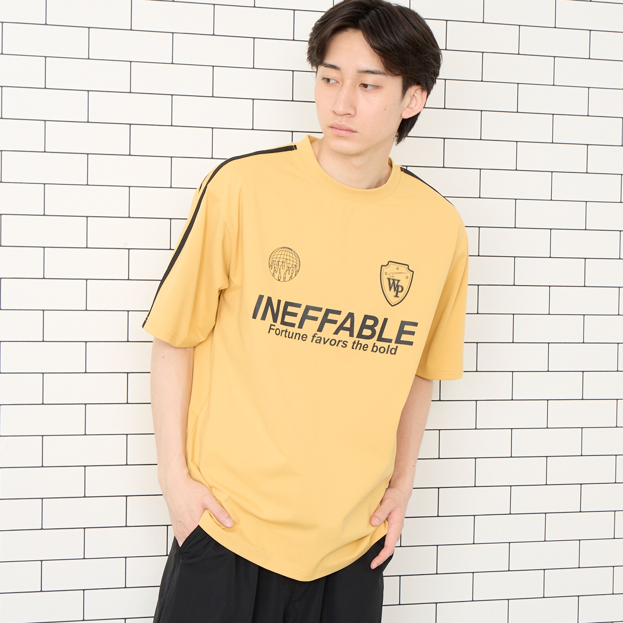 ユニフォーム風袖ラインTシャツ Doublefocus (ダブルフォーカス) | イオンスタイルオンライン 衣料品・暮らしの品をネットでお買物